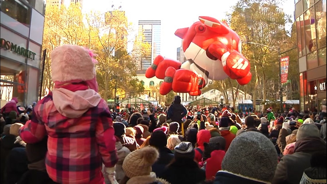Harsh winds won't stop balloons from flying at Macy's Thanksgiving Day ...