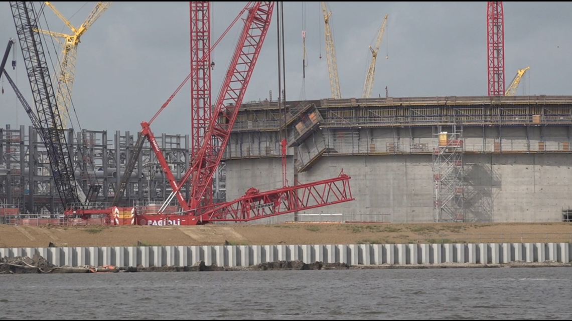 Scaffolding collapse kills 2 at Port Arthur LNG site | newswest9.com
