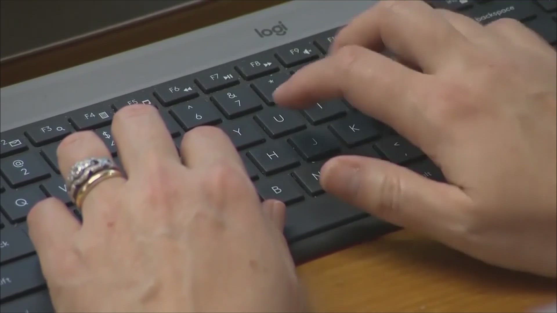 Tax deadline 2024: How to file last minute or get an extension ...