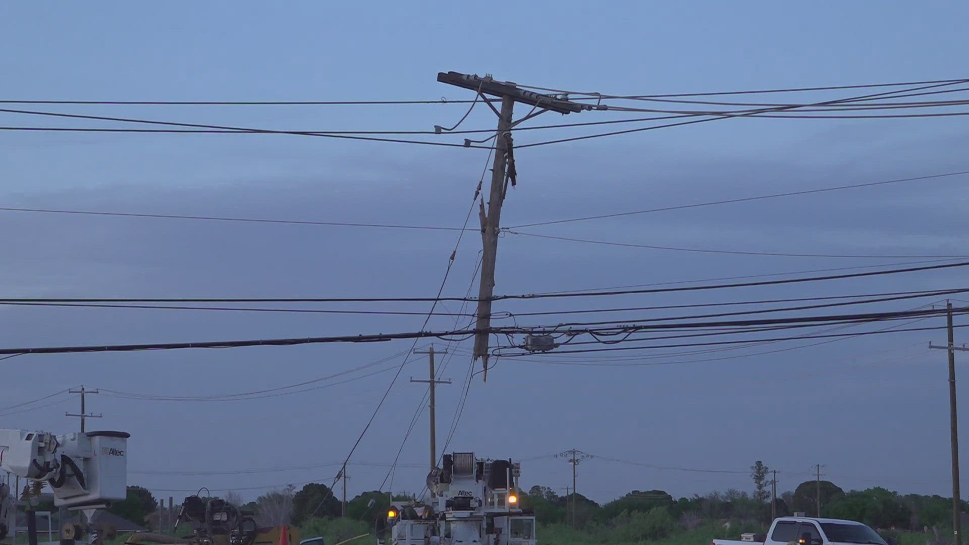 Section of Westbound Andrews Highway reopened after powerline repaired ...