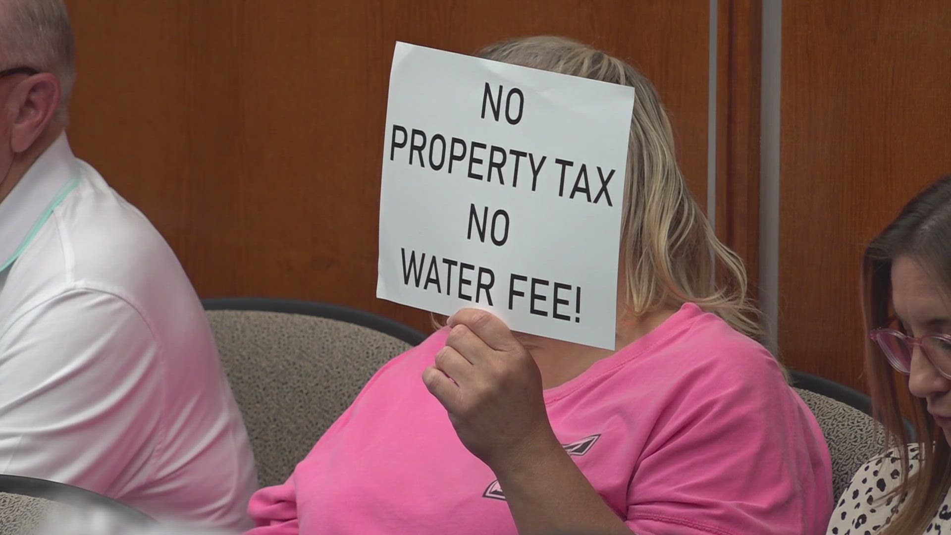 Got milk? Trump signs bill allowing schools to offer whole and 2% milk ...