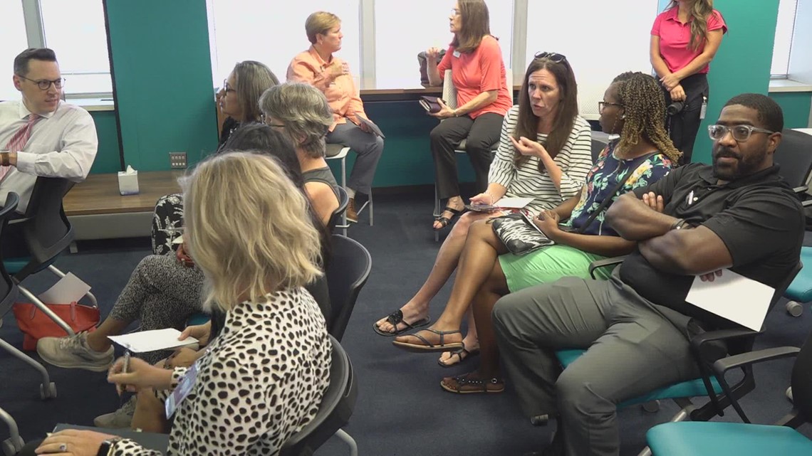 Acceleration Academy helps drop out students earn their diplomas ...