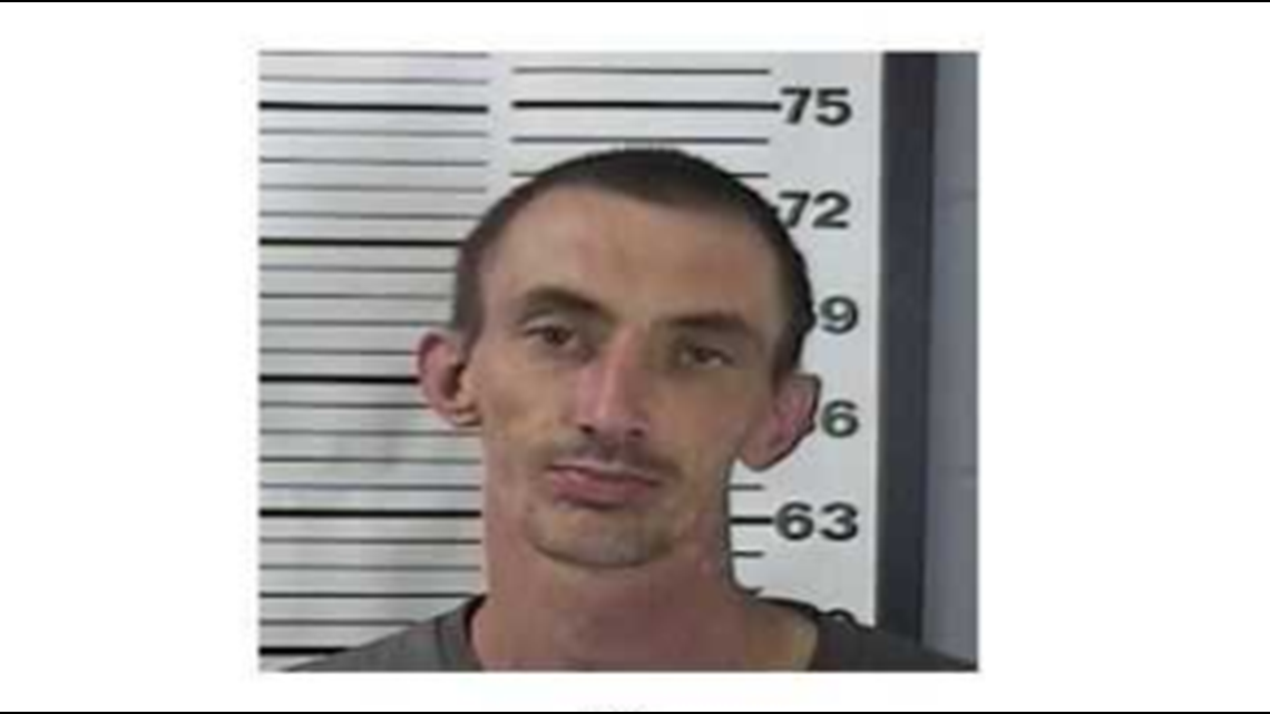 Hobbs man arrested after holding family hostage | newswest9.com