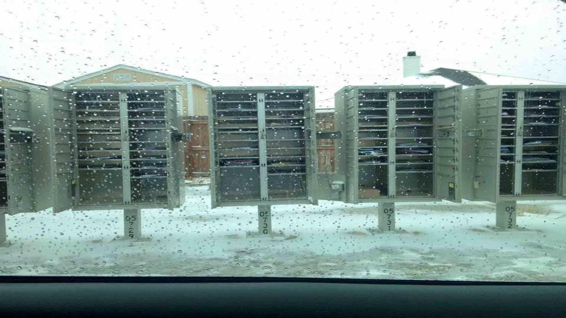 Neighbors Upset Over Ongoing Problems With Mailman | newswest9.com