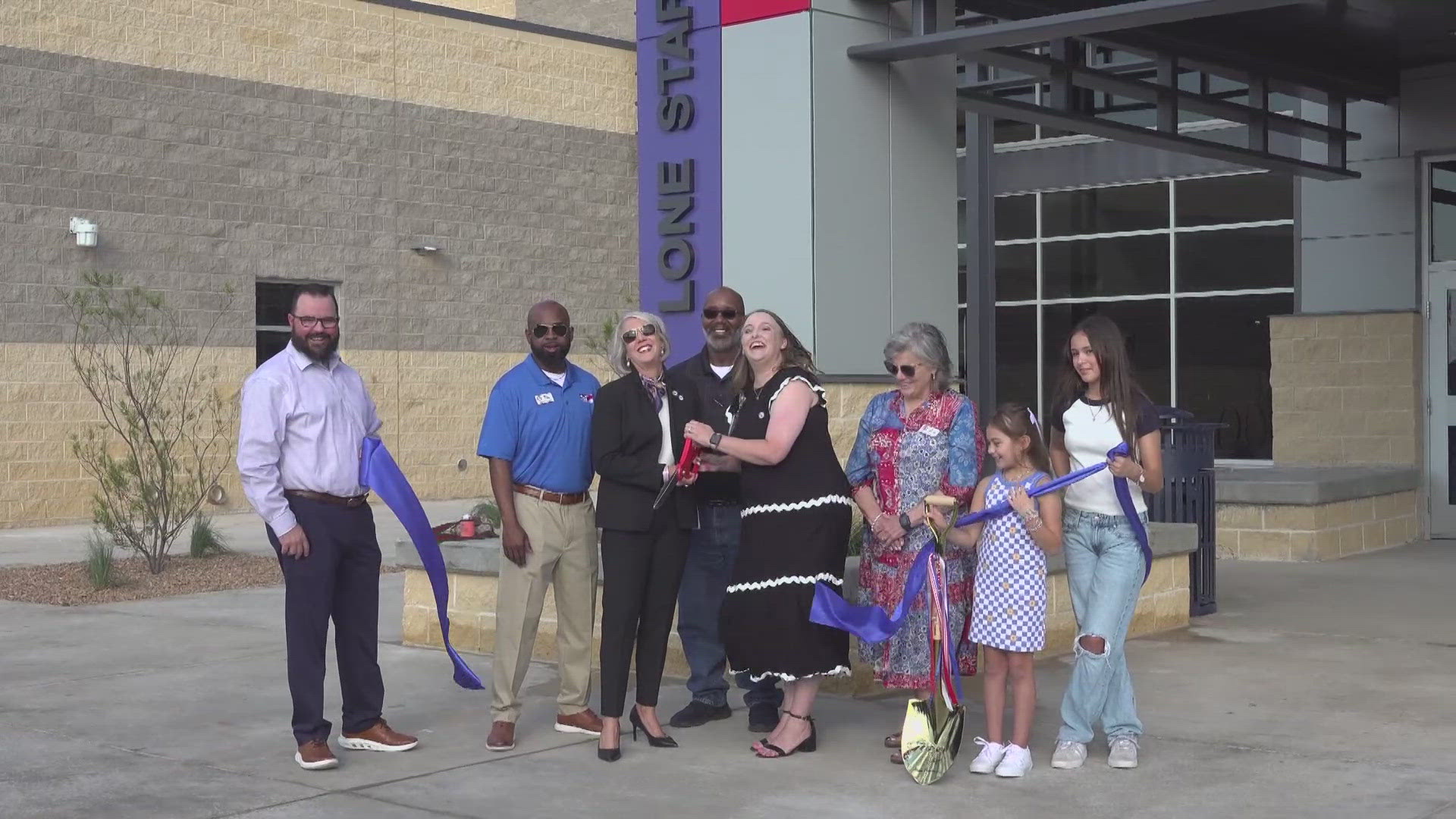 Midland ISD opens Lone Star Trails Elementary | newswest9.com