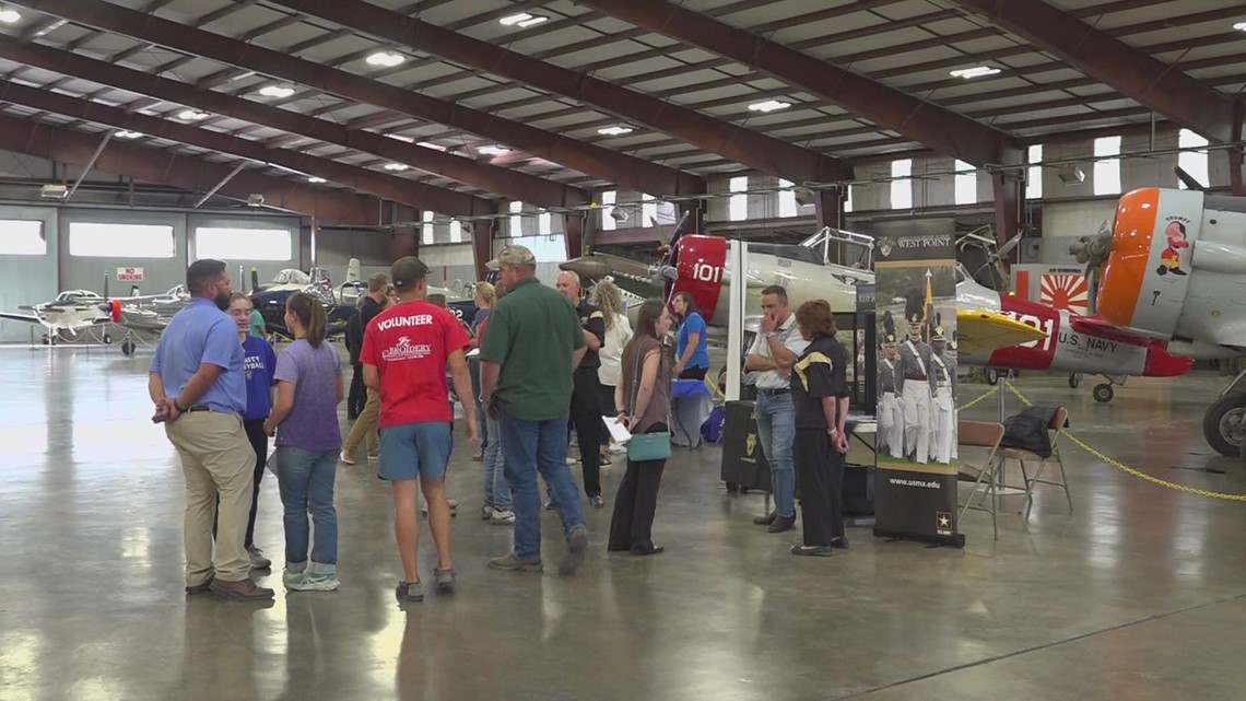 Congressman August Pfluger speaks in Midland on Service Academy Night ...
