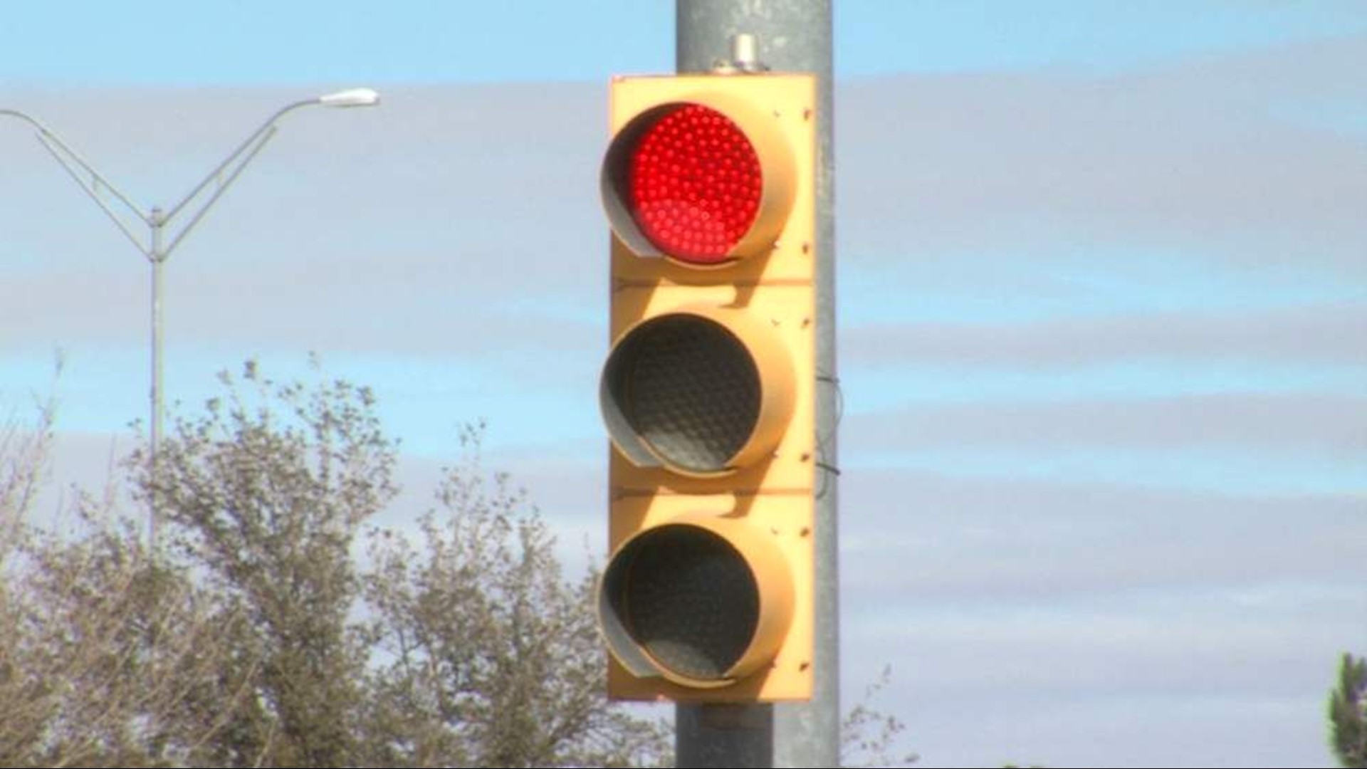 New traffic signals go live Monday, TxDOT says | newswest9.com