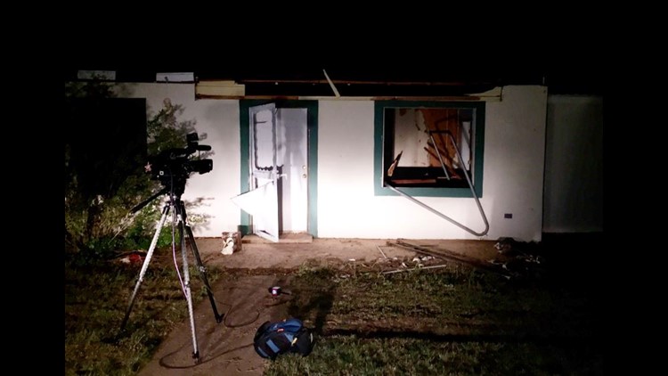 Homes destroyed, 18-wheeler blown over, roads flooded by Big Spring ...