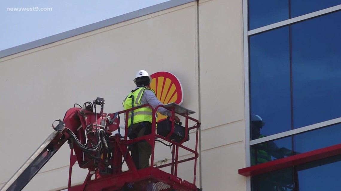 Shell logo installed on former Occidental Petroleum building ...
