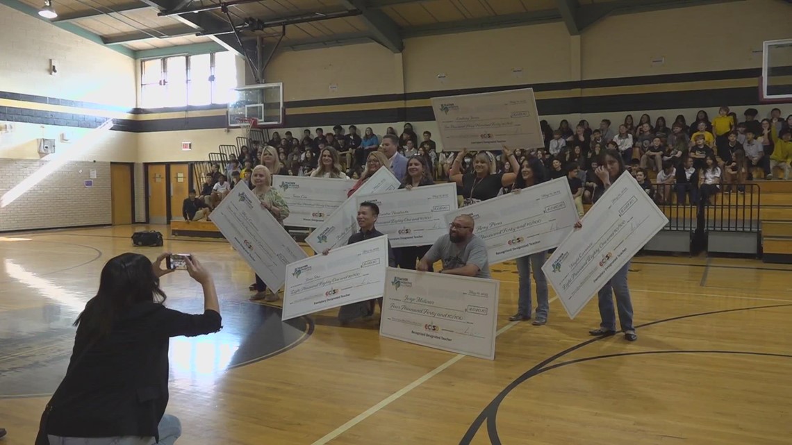 ECISD teachers earn more than $2 million in Teacher Incentive Allotment ...