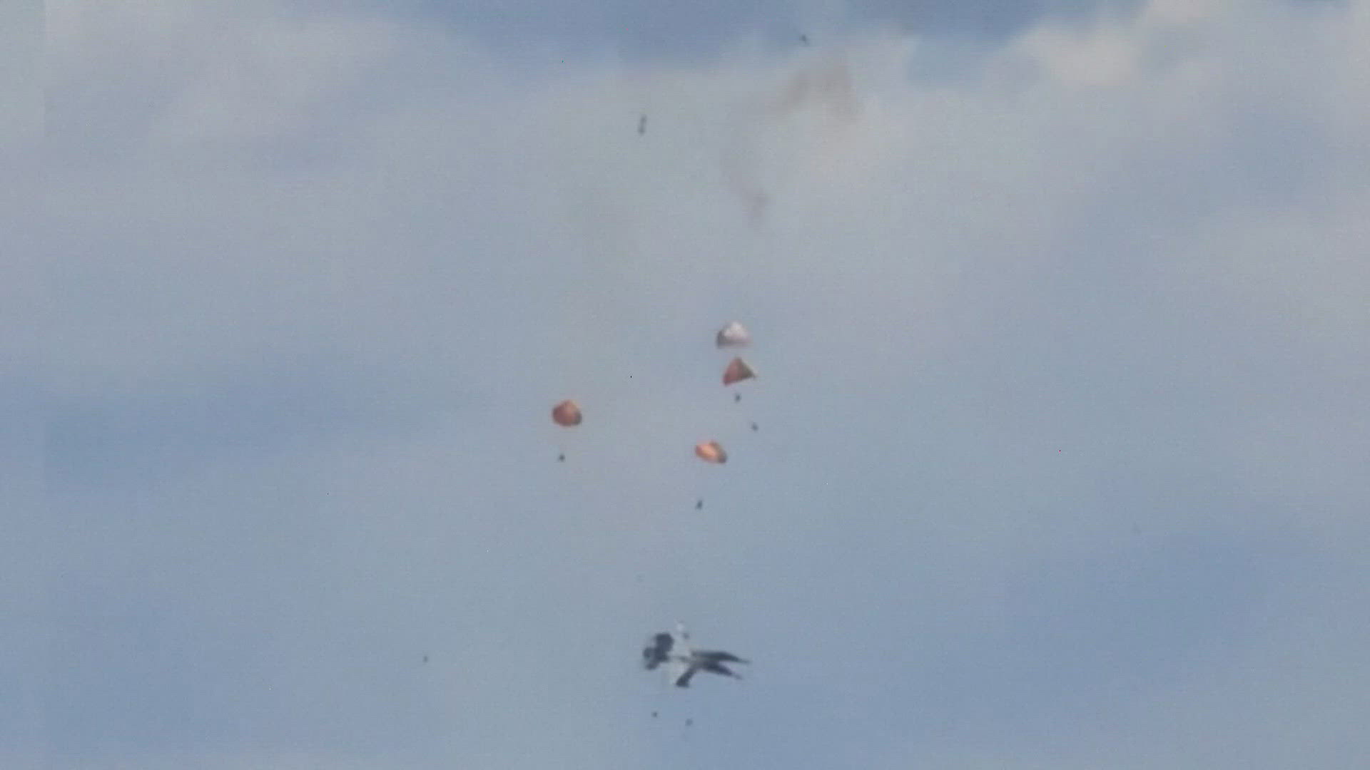 Pilots eject after Navy jets collide in mid-air | newswest9.com