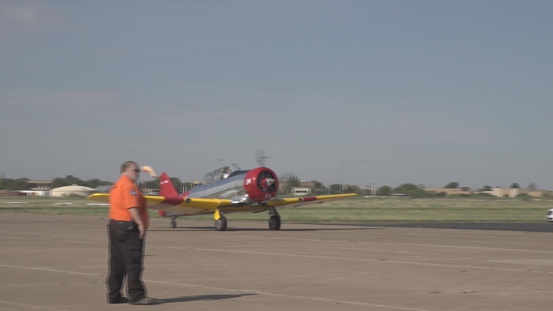 Fly Into Fall gives peek into field of aviation | newswest9.com