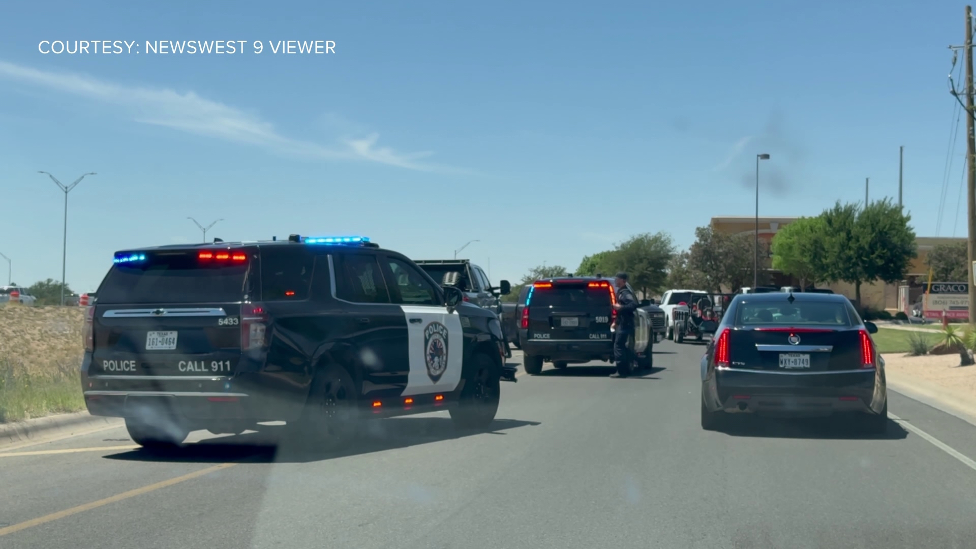 NASA Curiosity rover finds rare molecules on Mars that could be clues ...