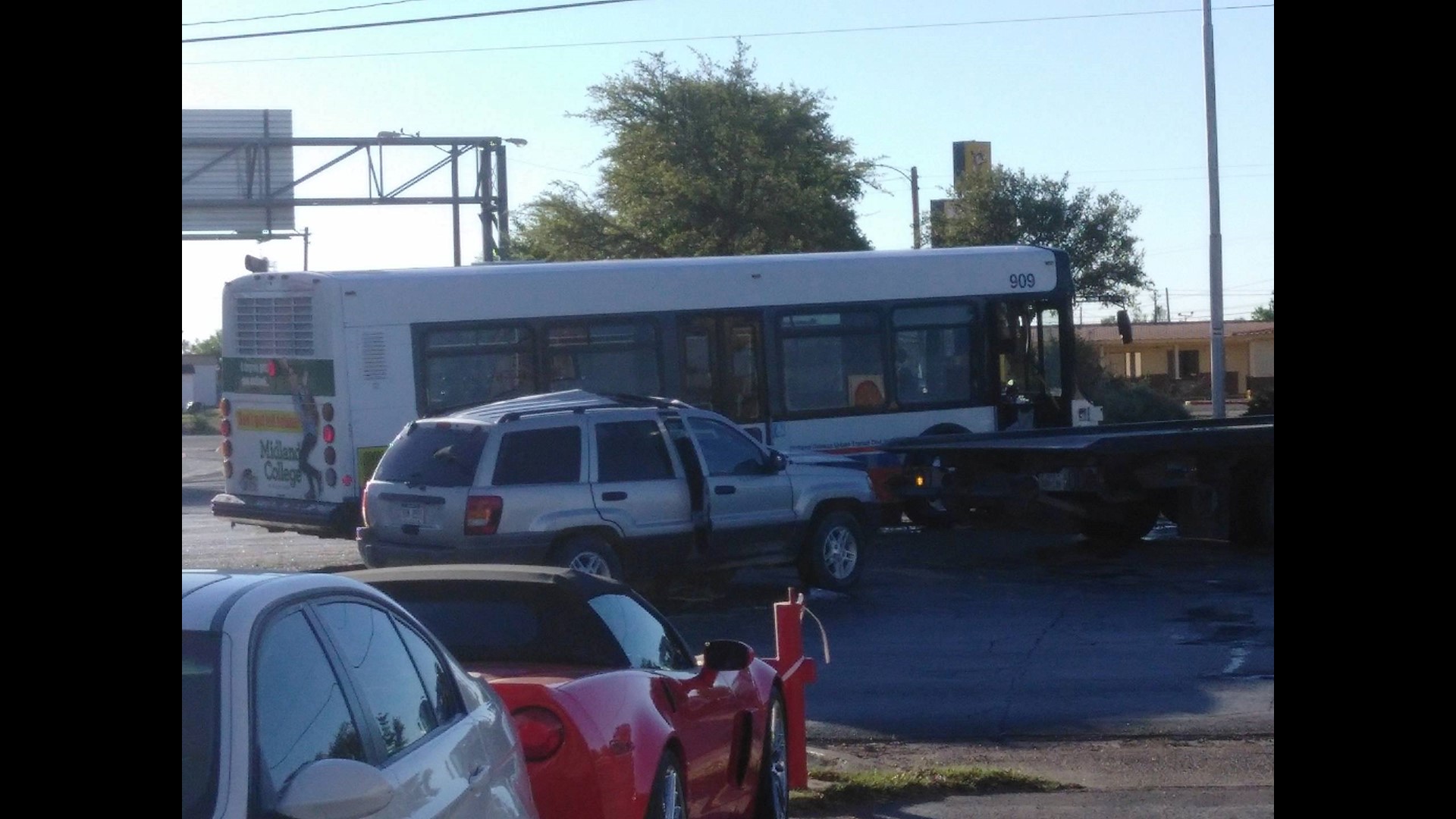 Three injured after Jeep crashes into EZ Rider bus in Midland ...