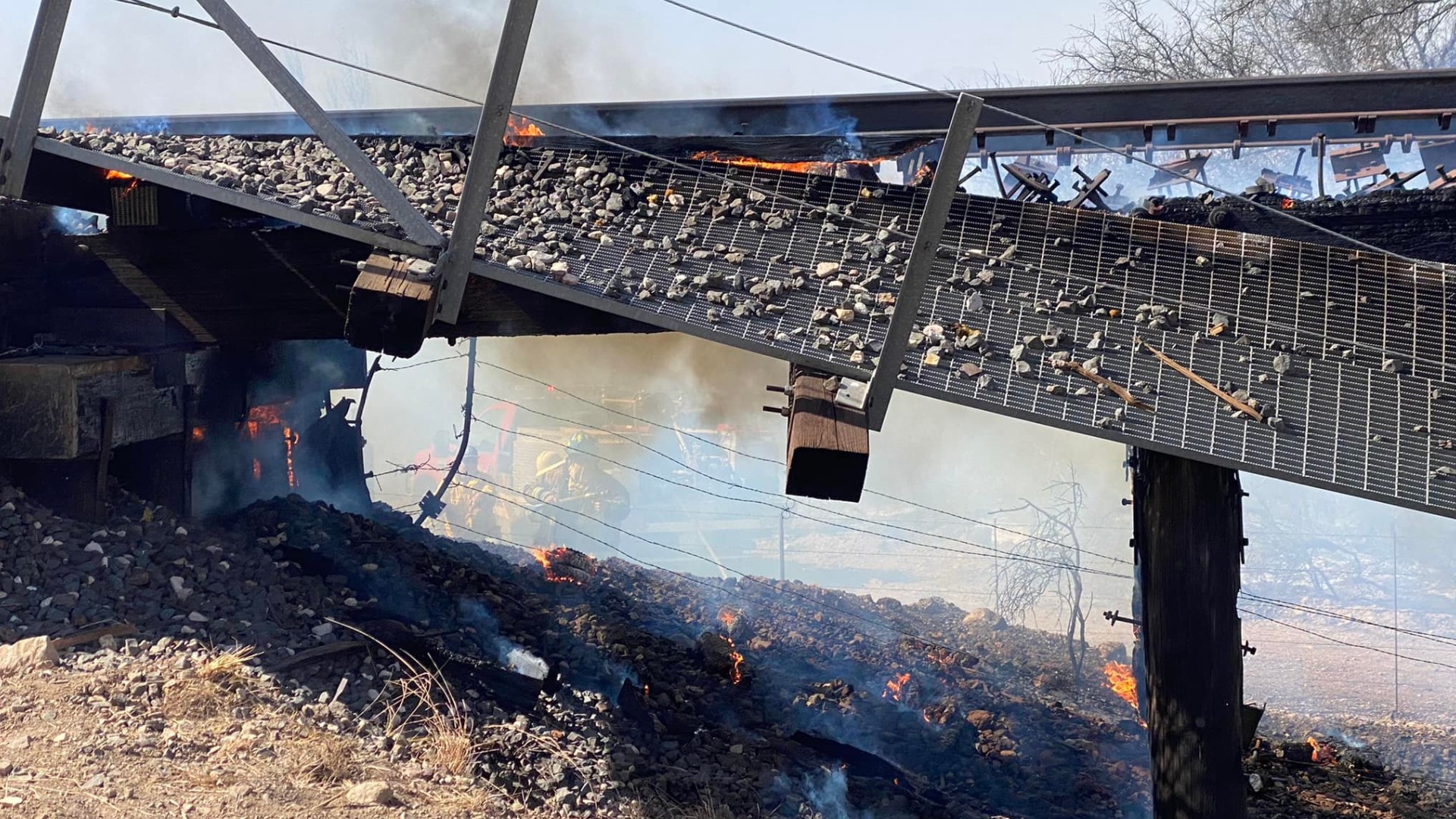 Union Pacific crews to begin repairs on railroad tracks damaged in fire ...