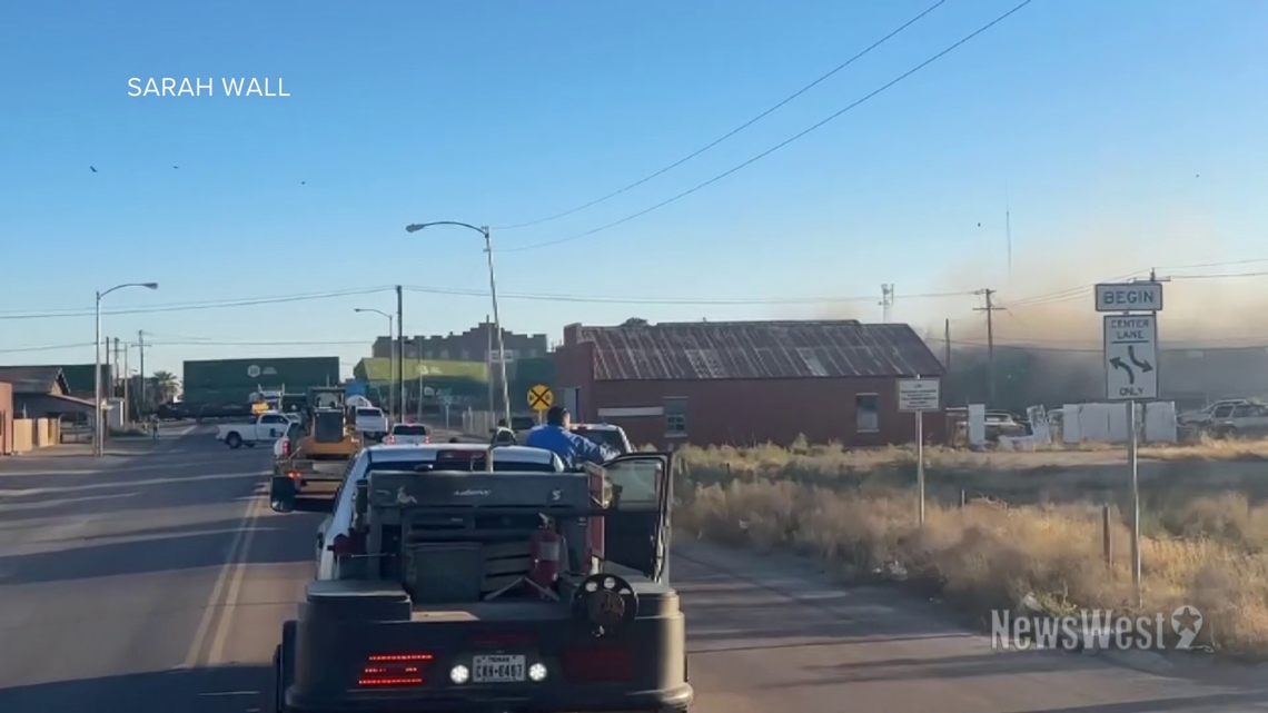 Train derails, hits Chamber of Commerce building in the city of Pecos ...