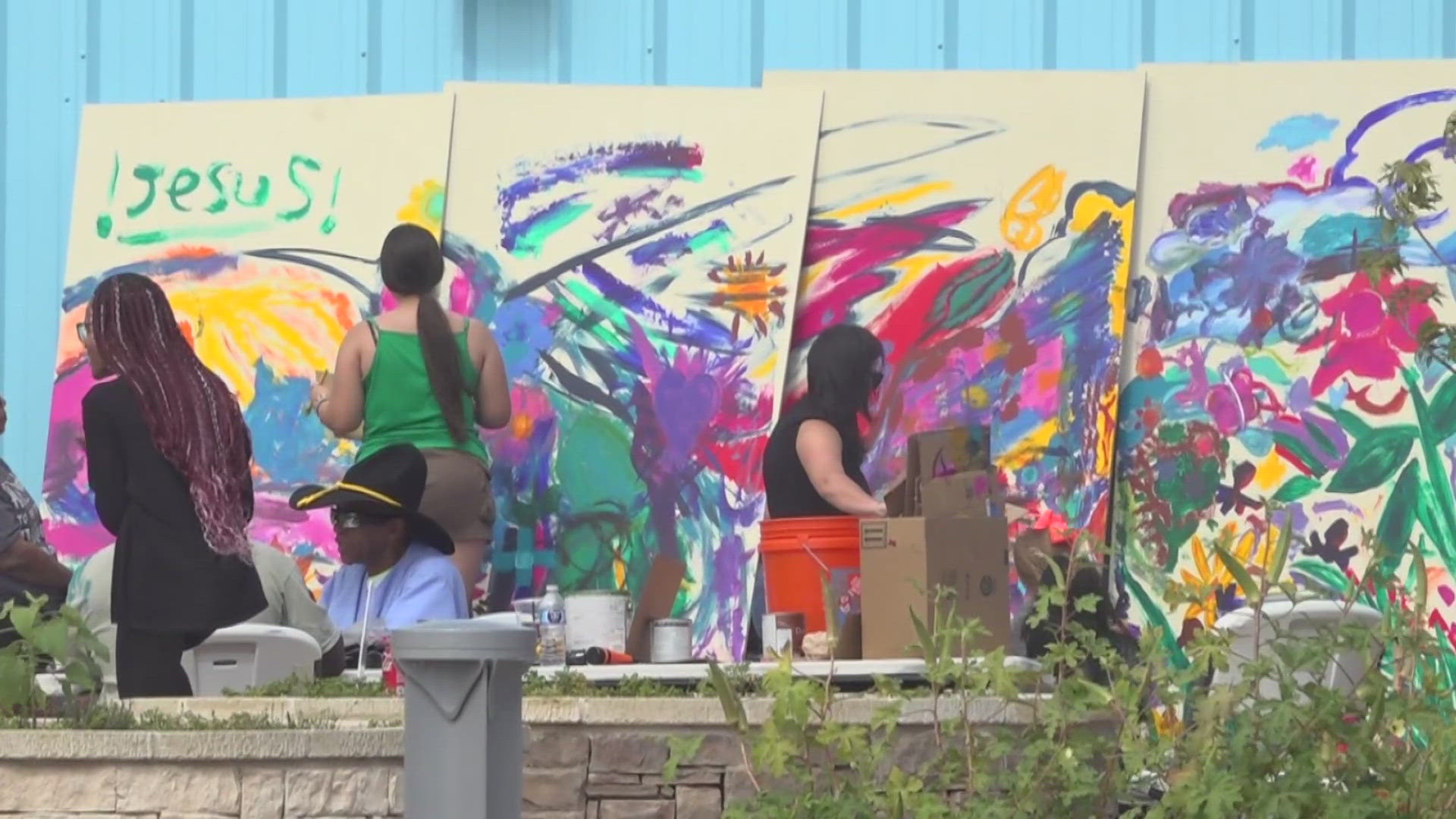 Baron Batch Transforms Wall at West Texas Food Bank Event | newswest9.com