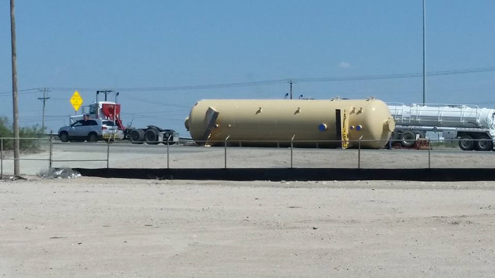 Tank Falls Off Semi in Midland County | newswest9.com