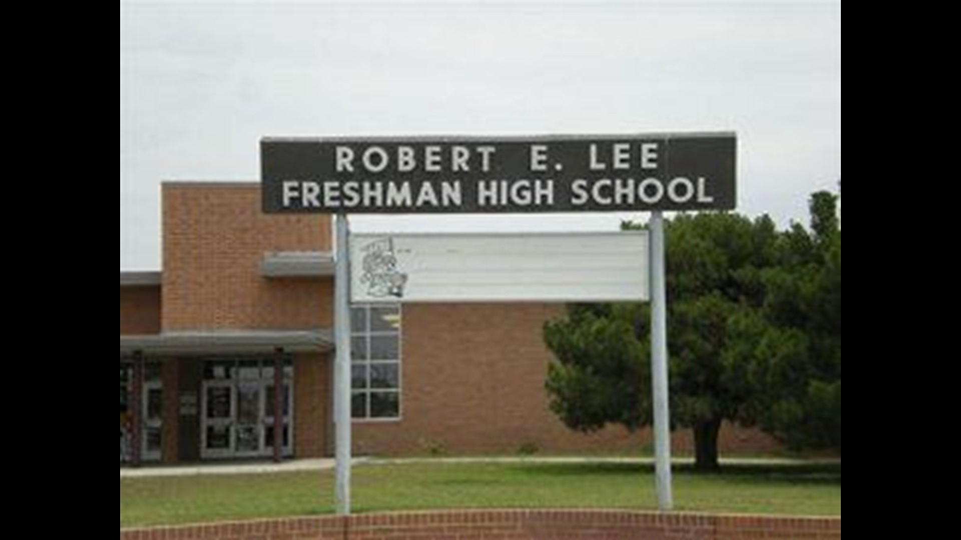 Lockdown Lifted at Lee Freshman High School in Midland | newswest9.com