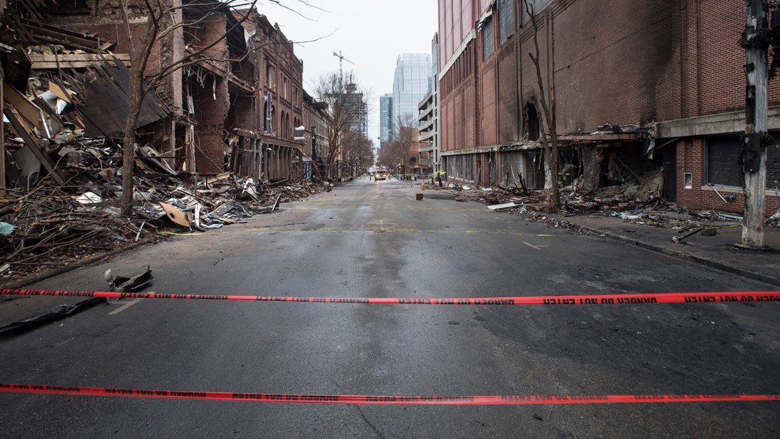 Bomb experts: Warner didn’t need license to obtain materials to build ...